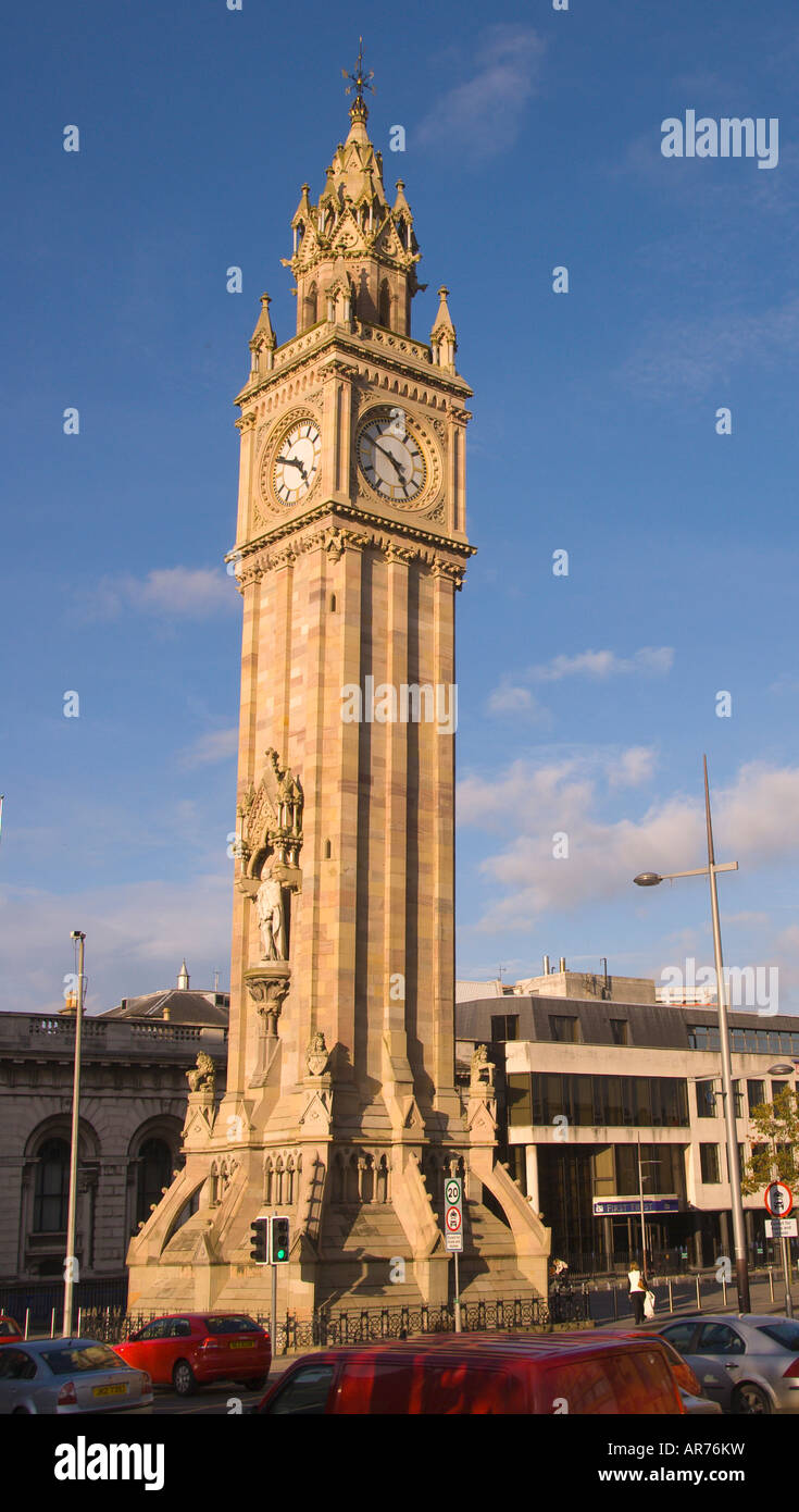 Albert Memorial Clock tower Queen Platz, Belfast in Nordirland ...