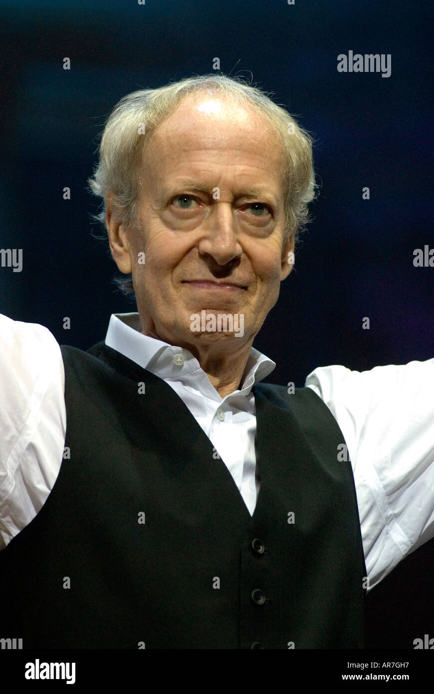 John barry -Fotos und -Bildmaterial in hoher Auflösung – Alamy