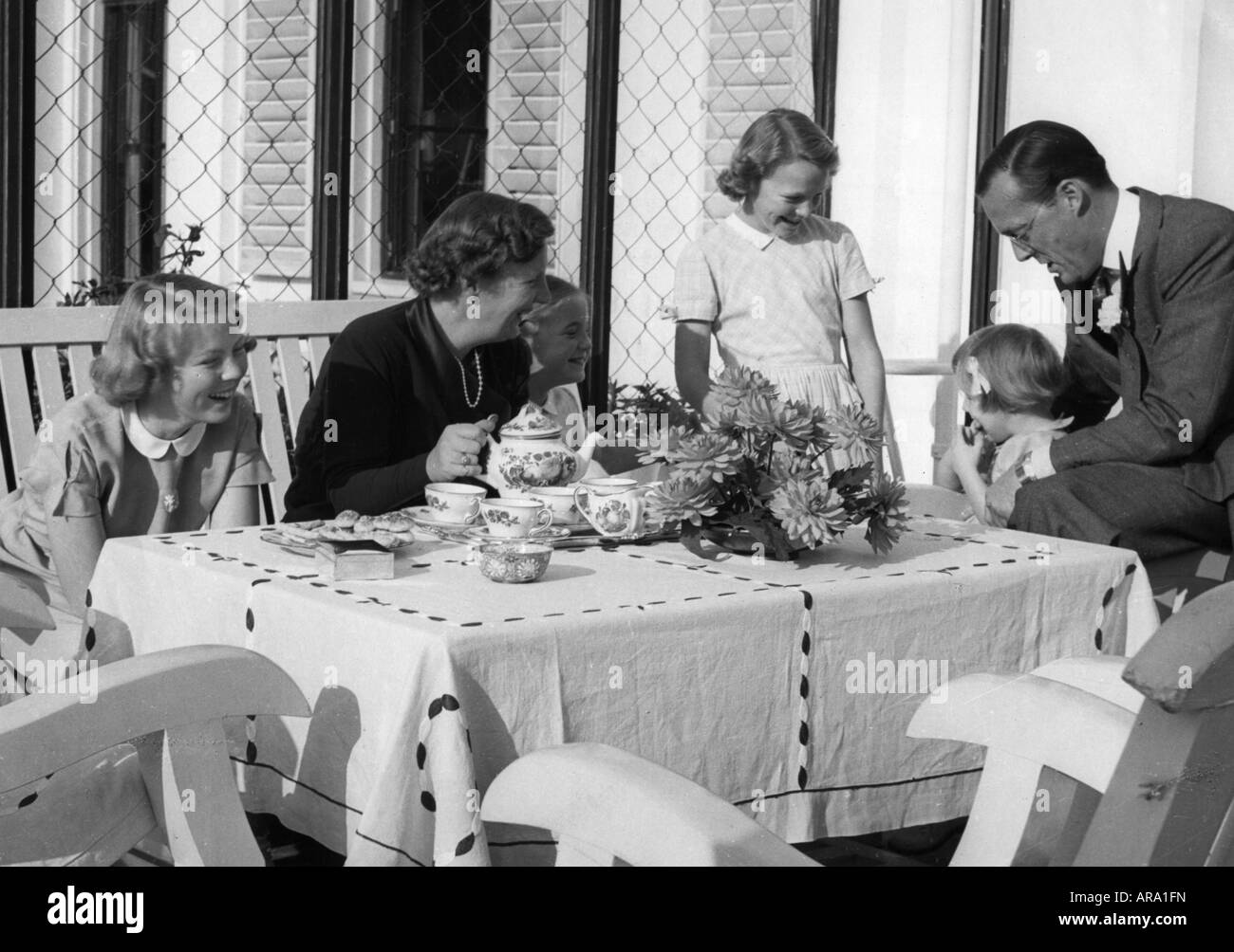 Prinz bernhard und ihre töchter -Fotos und -Bildmaterial in hoher ...