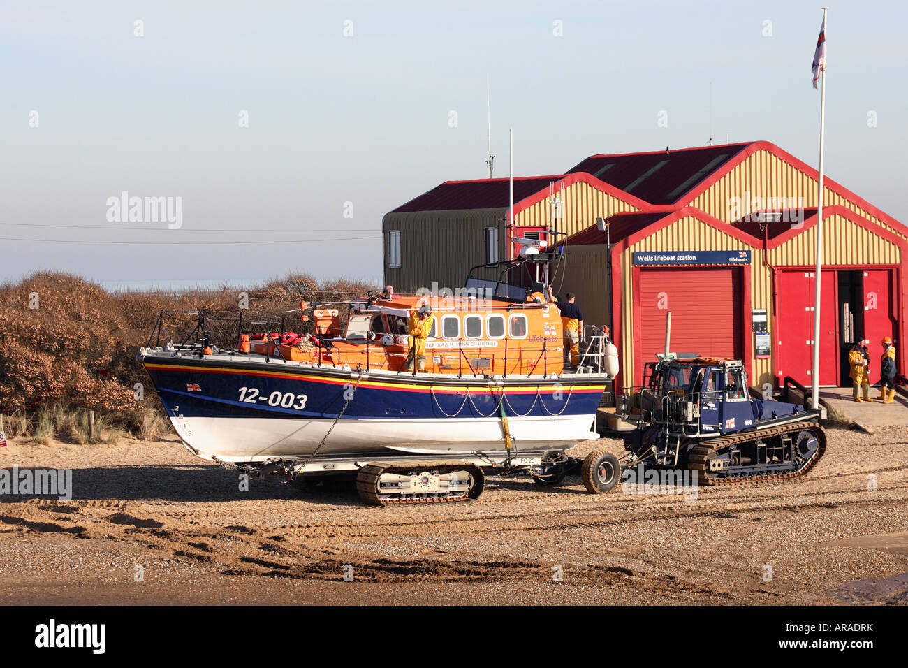 Wasserwellen lebens brunnen -Fotos und -Bildmaterial in hoher Auflösung ...