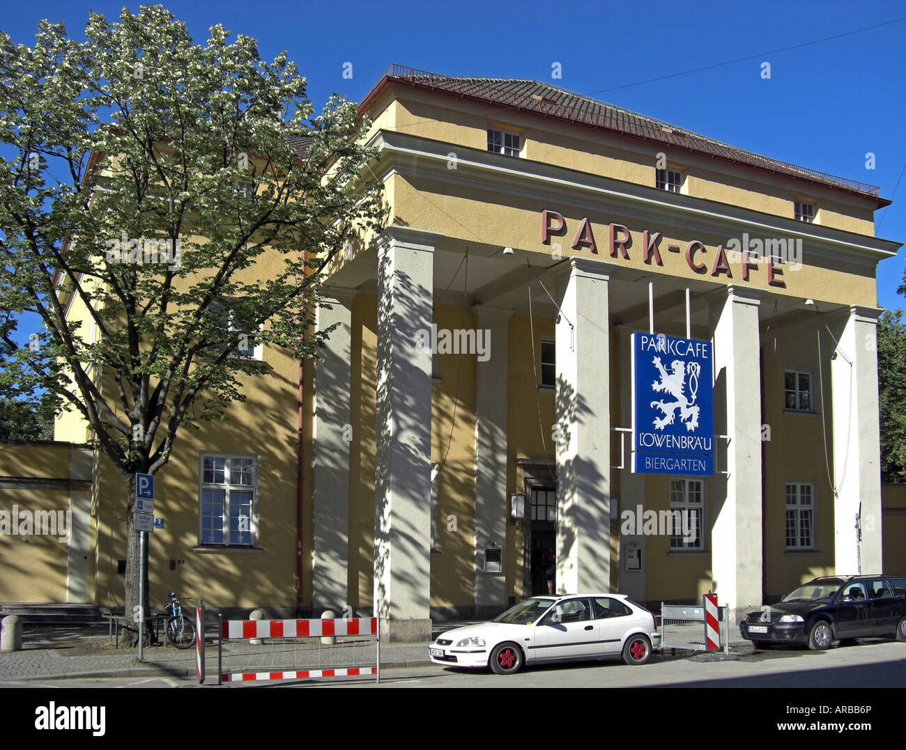 Architect paul ludwig troost -Fotos und -Bildmaterial in hoher ...