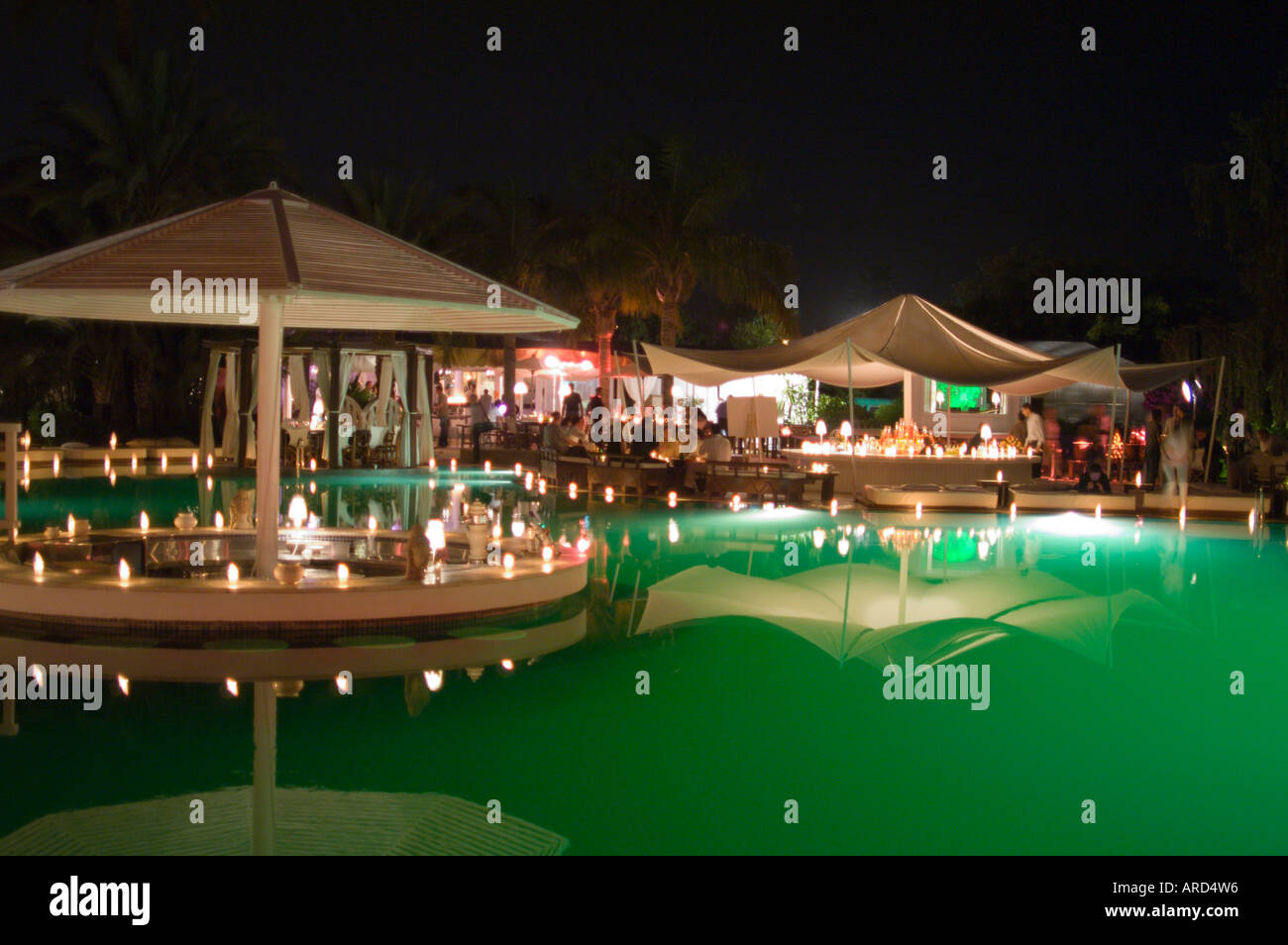 Nikkis Beach Swimming Pool-Restaurant und Bar in den Luxus Palmerai ...