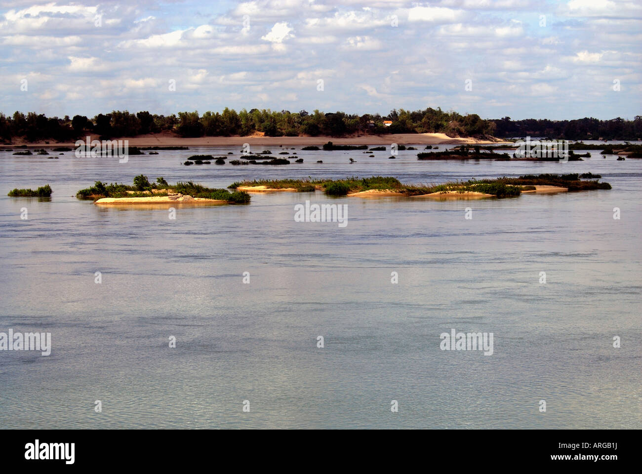Irrawaddy delfine -Fotos und -Bildmaterial in hoher Auflösung – Alamy