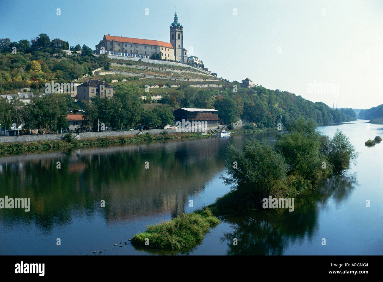 Melnik church of peter and paul -Fotos und -Bildmaterial in hoher ...