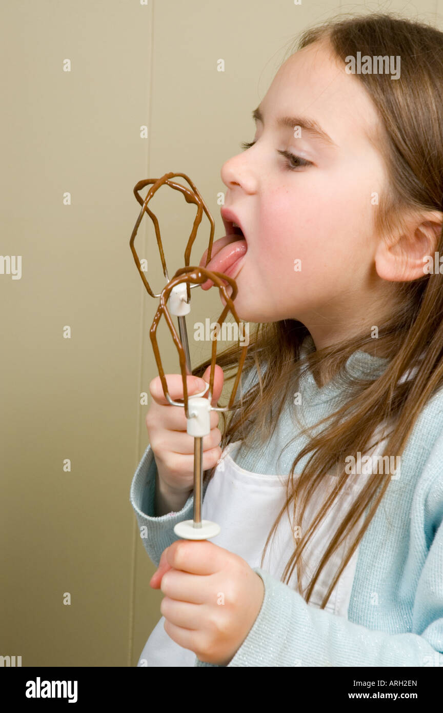 Licking Icing Stockfotos und -bilder Kaufen - Alamy