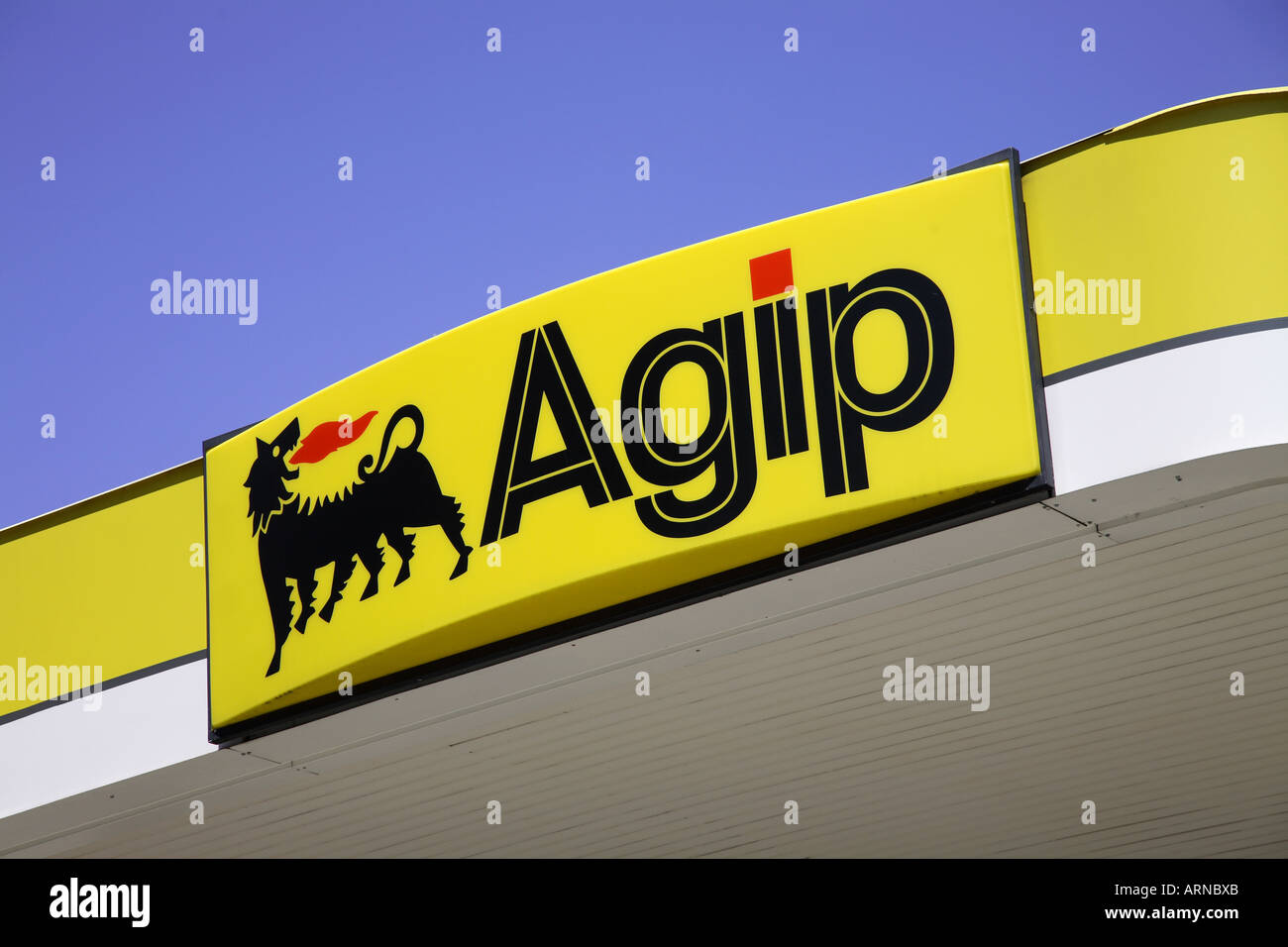 Agip gas station -Fotos und -Bildmaterial in hoher Auflösung – Alamy
