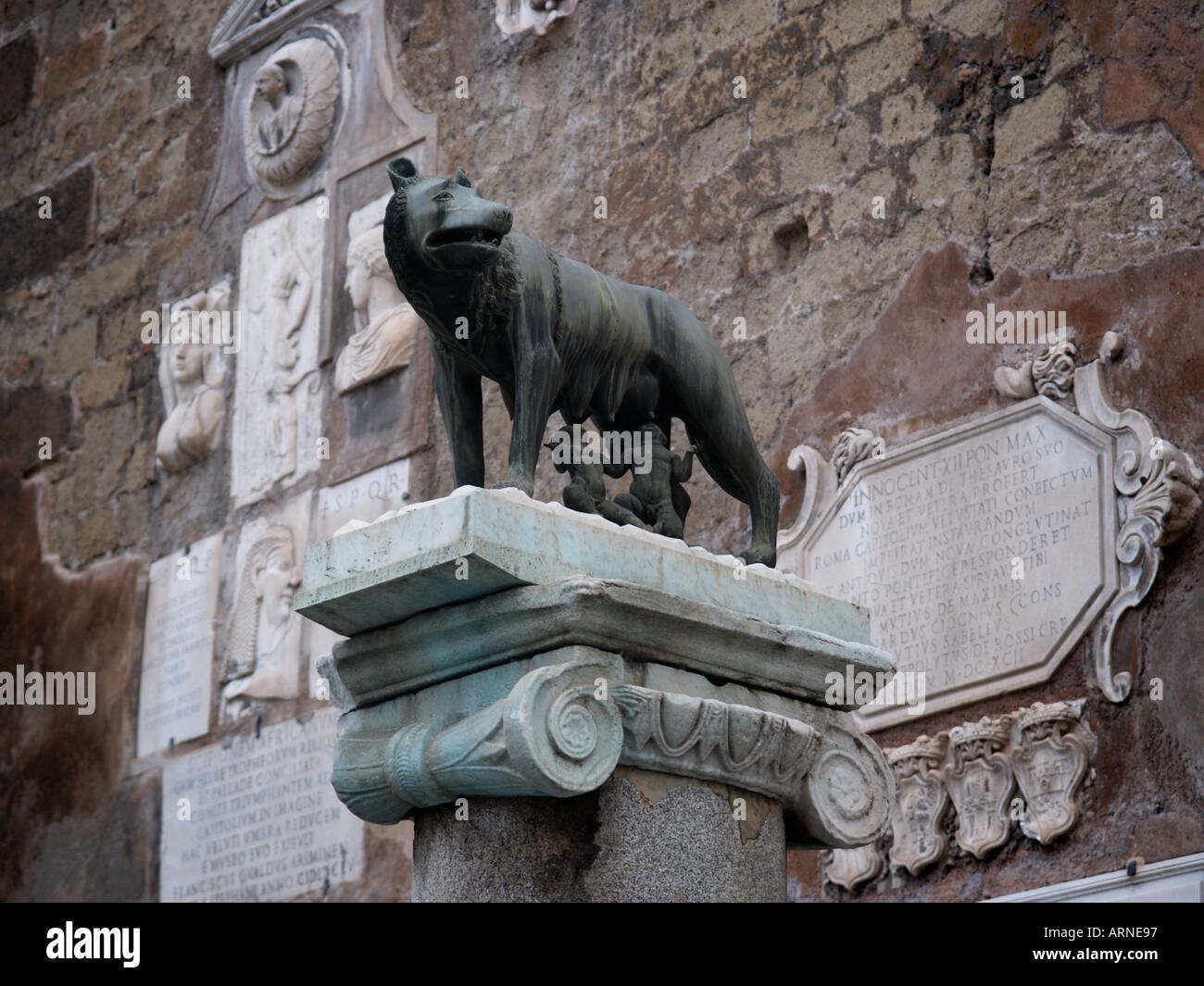 Romulus and remus rome -Fotos und -Bildmaterial in hoher Auflösung – Alamy