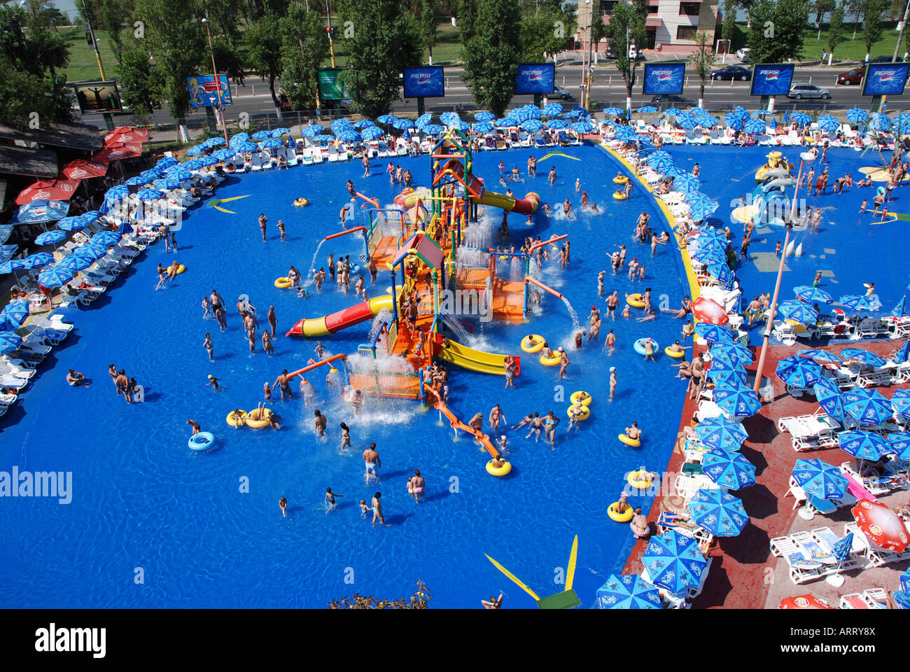 Schwimmbad-Komplex in Mamaia Beach Resort nr Constanta, Rumänien ...