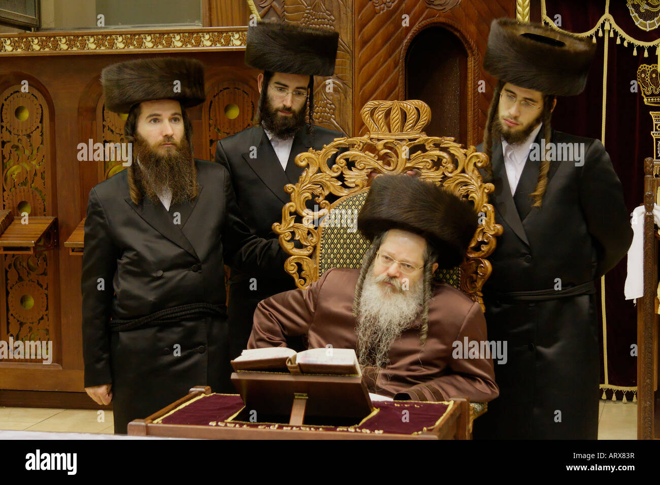 Chanukka hasid judentum rabbi rebbe -Fotos und -Bildmaterial in hoher ...