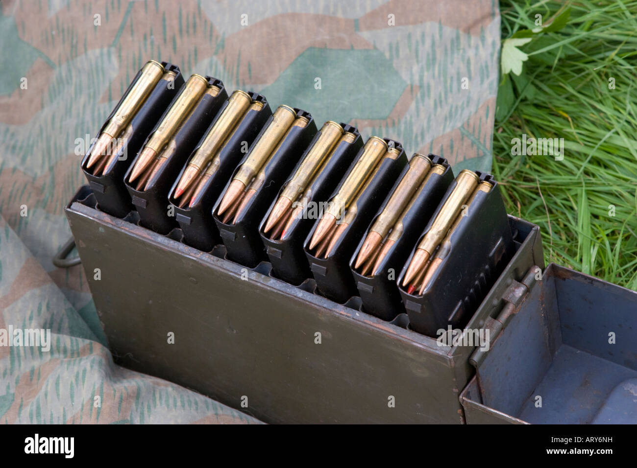 Ammunition cartridge display -Fotos und -Bildmaterial in hoher ...