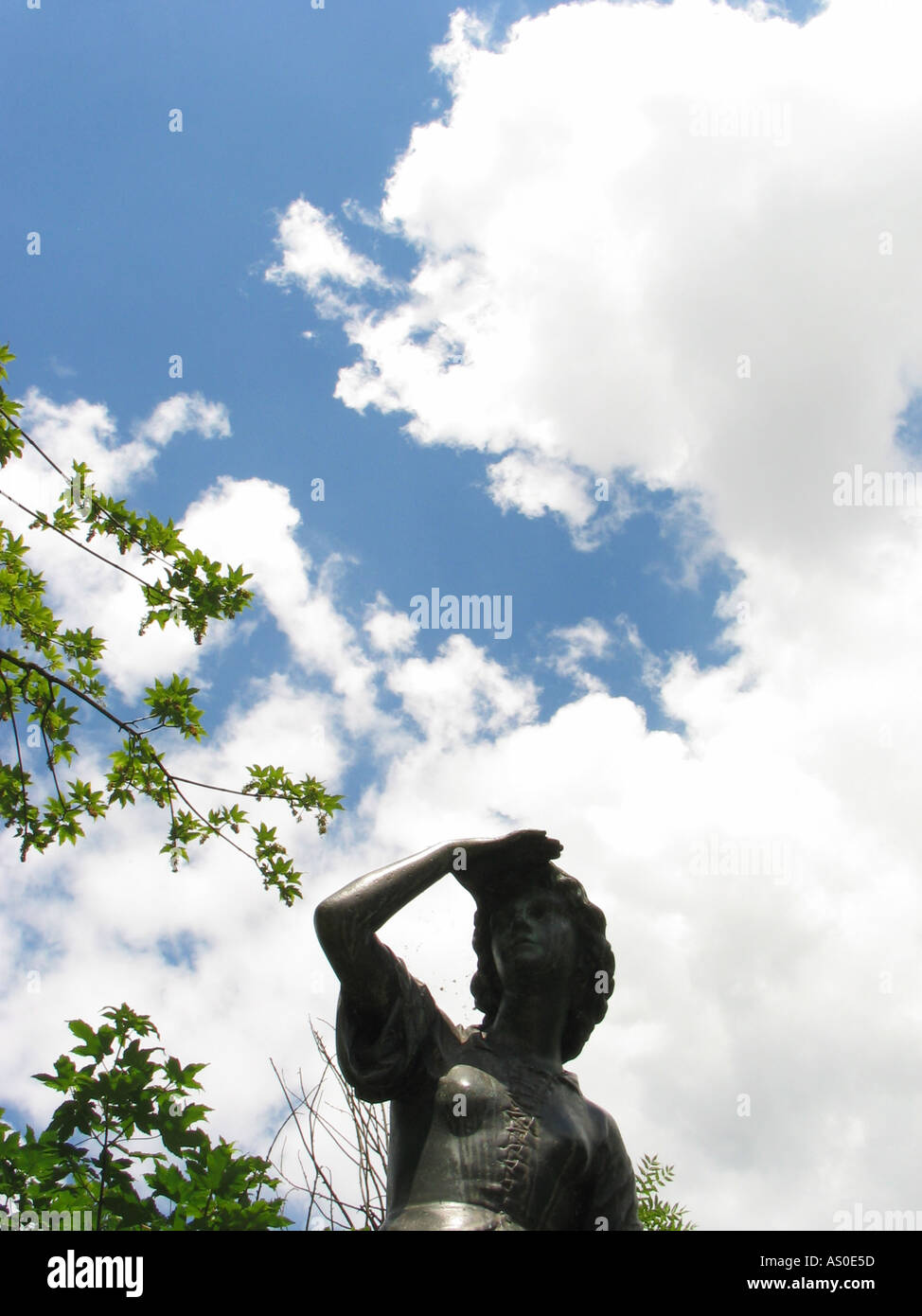 Saint pancras park -Fotos und -Bildmaterial in hoher Auflösung – Alamy