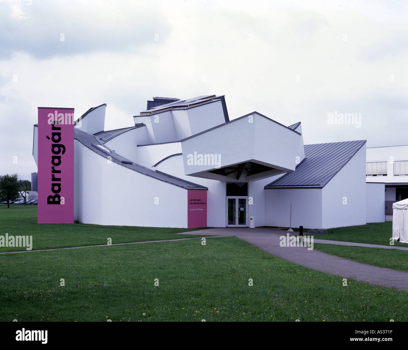 Vitra design museum frank gehry -Fotos und -Bildmaterial in hoher ...