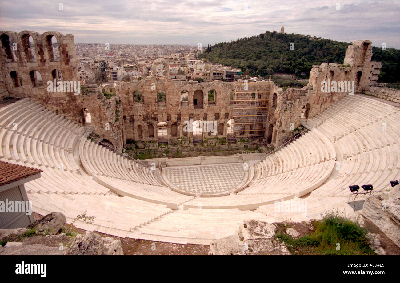 Odeon des herodes atticus -Fotos und -Bildmaterial in hoher Auflösung ...