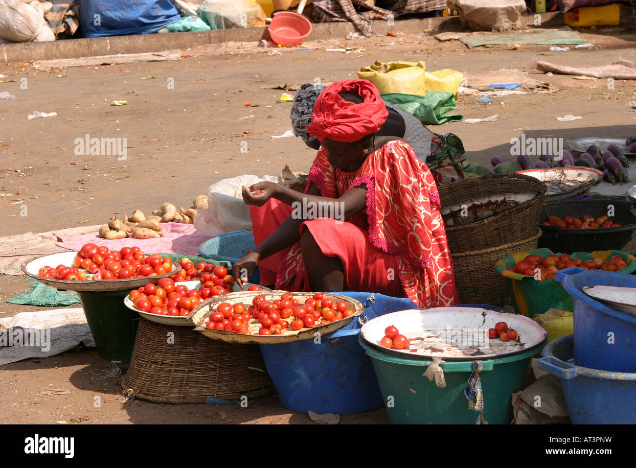 Serekunda market gambia -Fotos und -Bildmaterial in hoher Auflösung – Alamy
