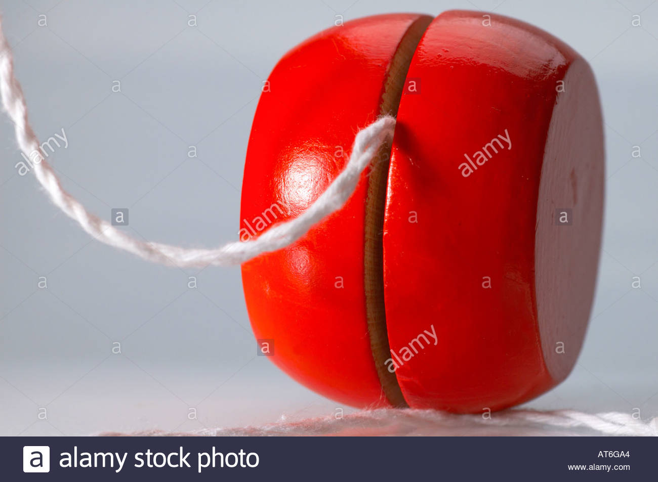 Rotes jojo -Fotos und -Bildmaterial in hoher Auflösung – Alamy