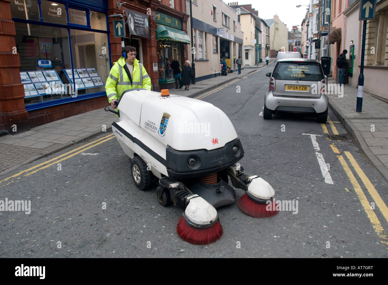 Mechanical Street Sweeper Stockfotos und -bilder Kaufen - Alamy
