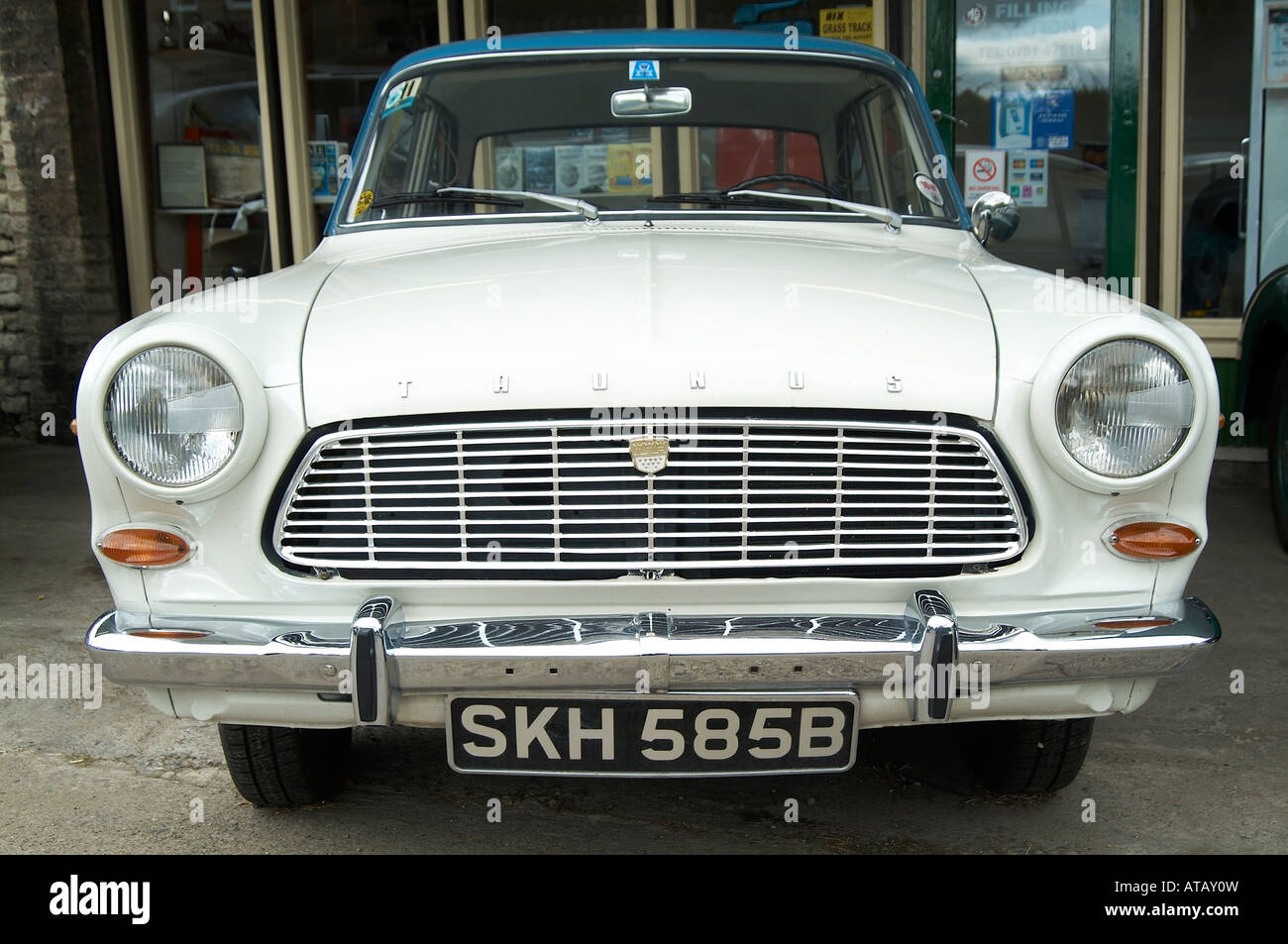 Ford Taunus Oldtimer-alte Vintage europäischen Auto Cortina ...