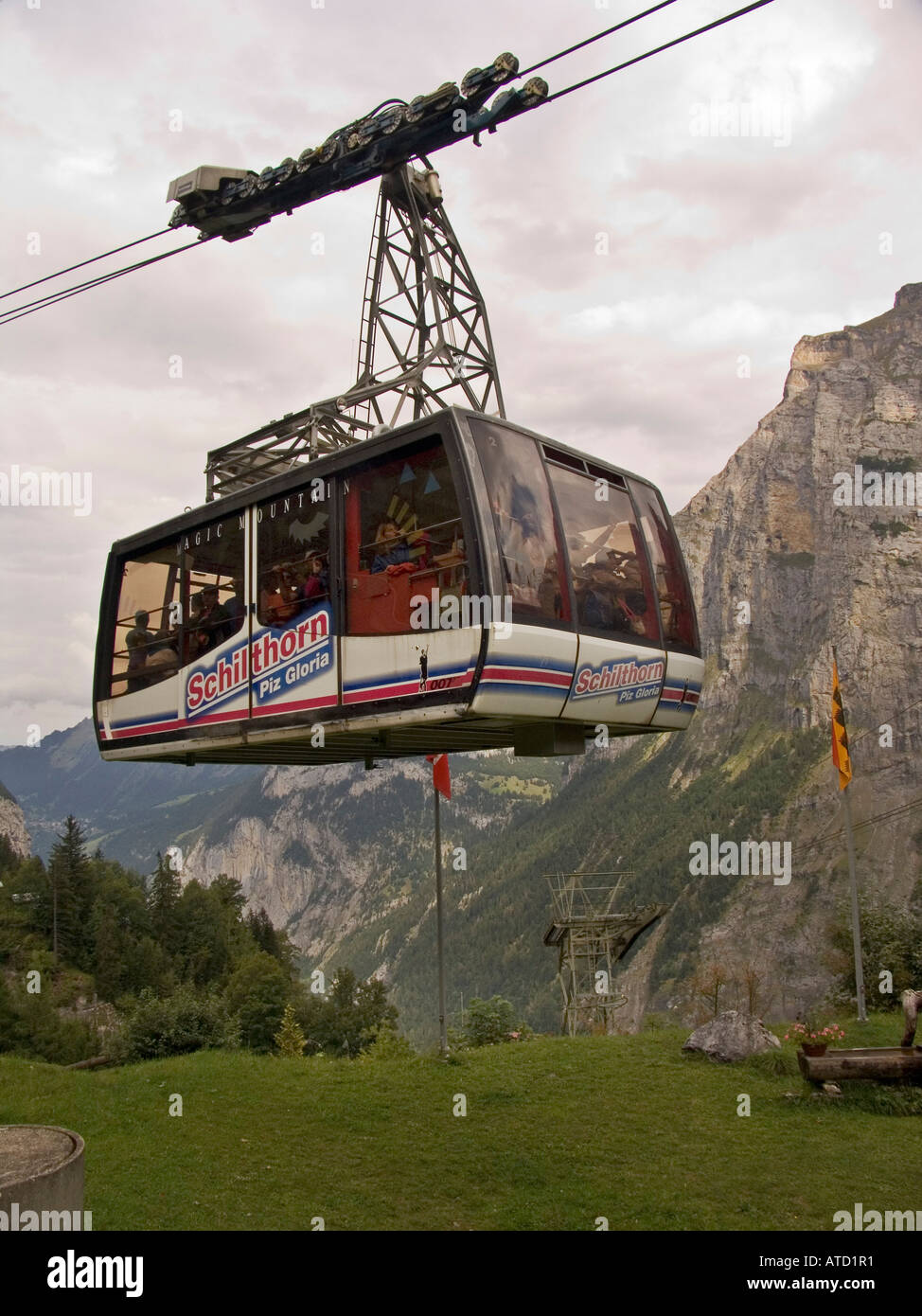 Seilbahn gimmelwald -Fotos und -Bildmaterial in hoher Auflösung – Alamy