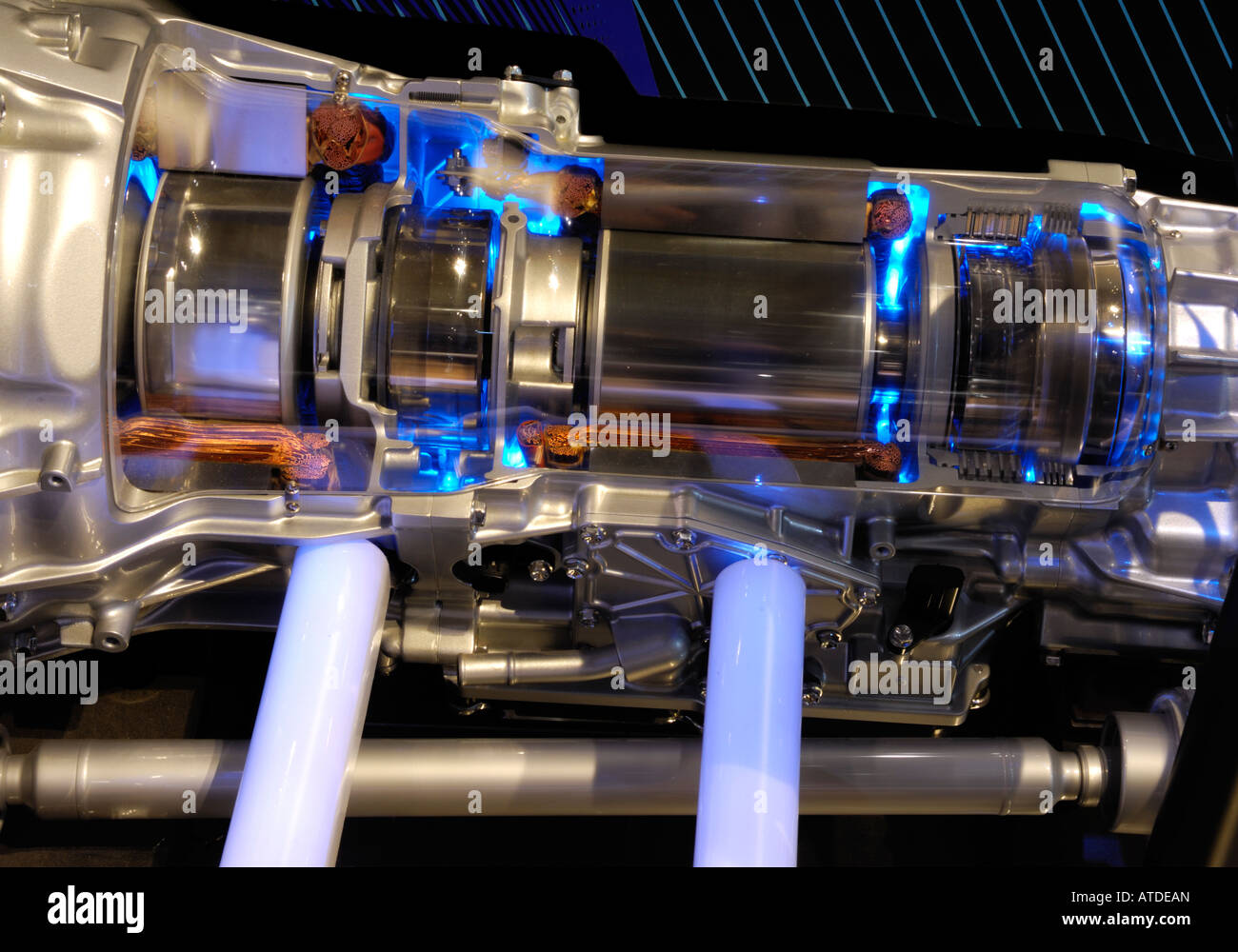 Elektromotor auto aufbau schnitt -Fotos und -Bildmaterial in hoher ...