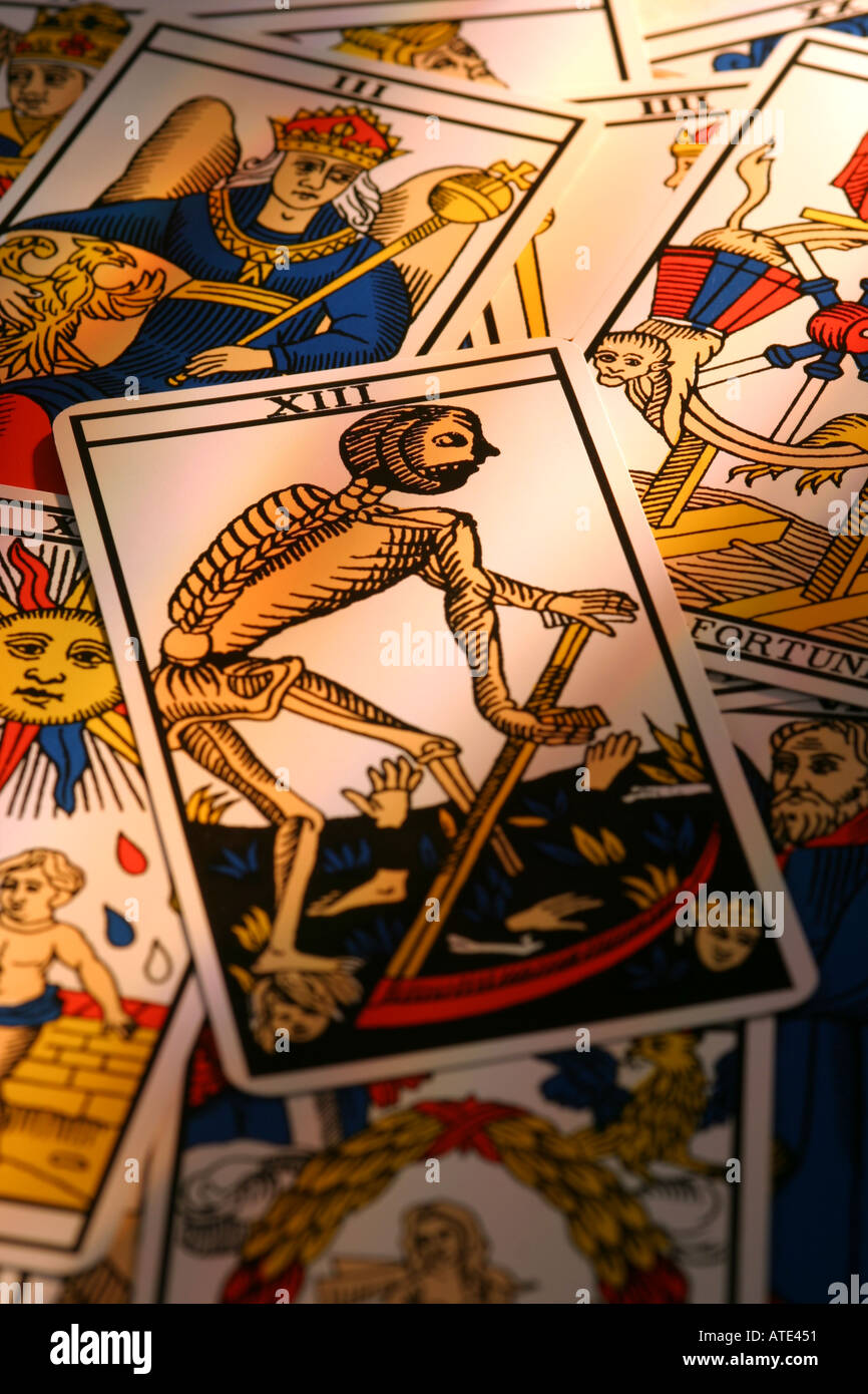 Fortune telling -Fotos und -Bildmaterial in hoher Auflösung – Alamy