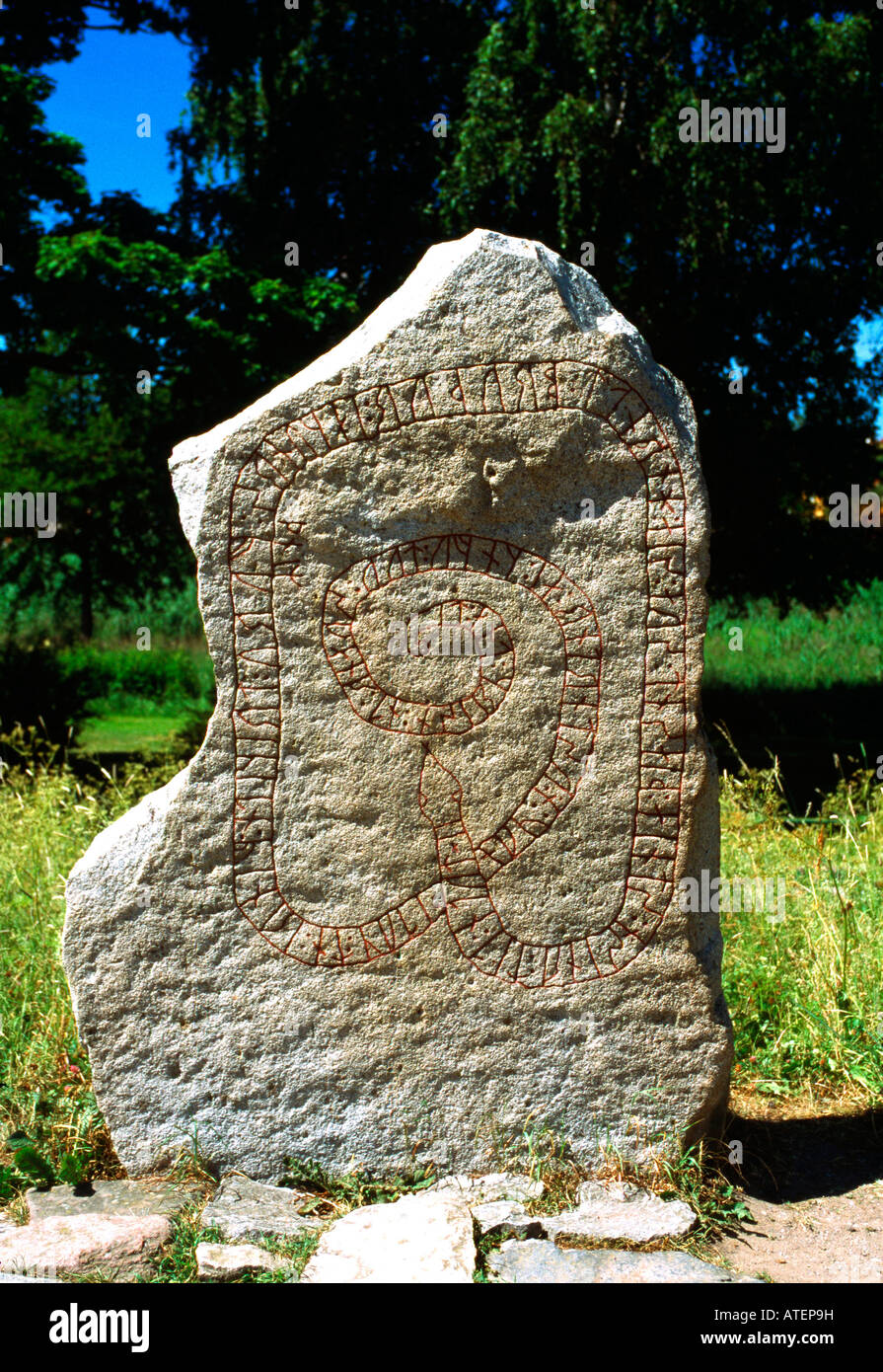 Rune stone -Fotos und -Bildmaterial in hoher Auflösung – Alamy