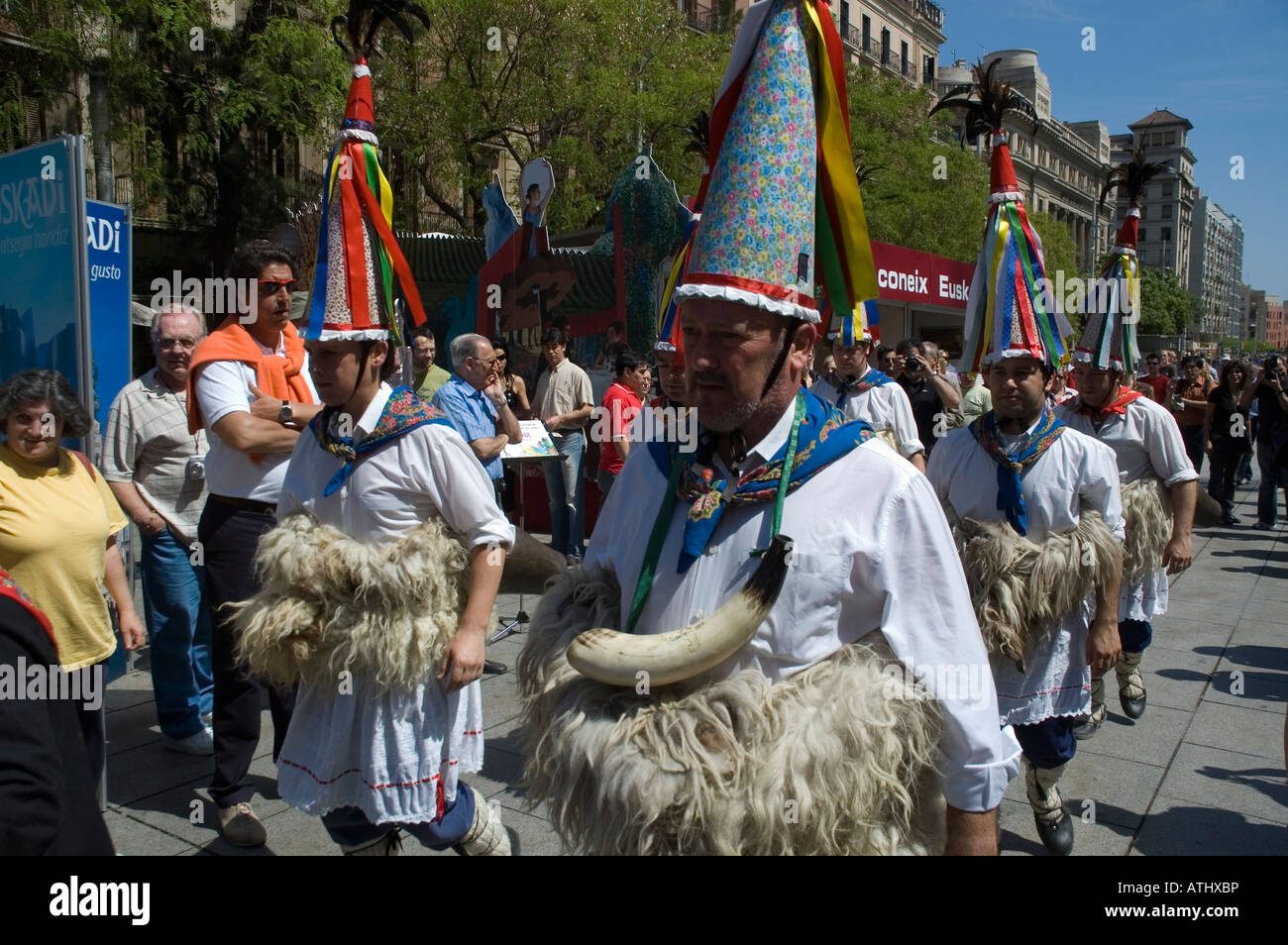 Baskische folklore -Fotos und -Bildmaterial in hoher Auflösung - Seite ...