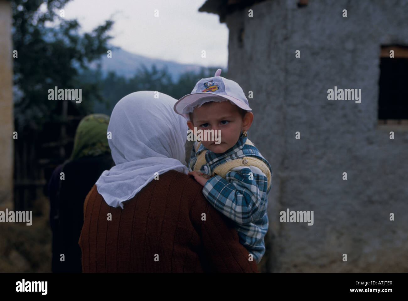 Albanischer hut -Fotos und -Bildmaterial in hoher Auflösung – Alamy