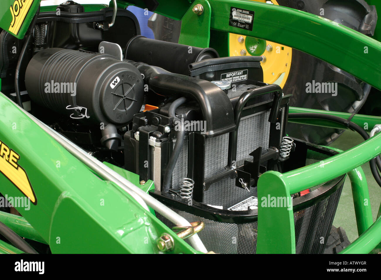 Bauernhof Traktor Motor Stockfotografie - Alamy