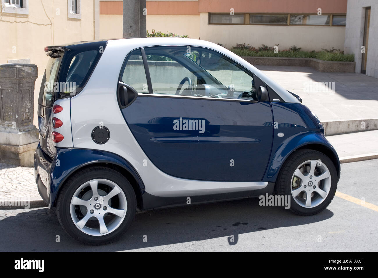 Smart cars -Fotos und -Bildmaterial in hoher Auflösung – Alamy