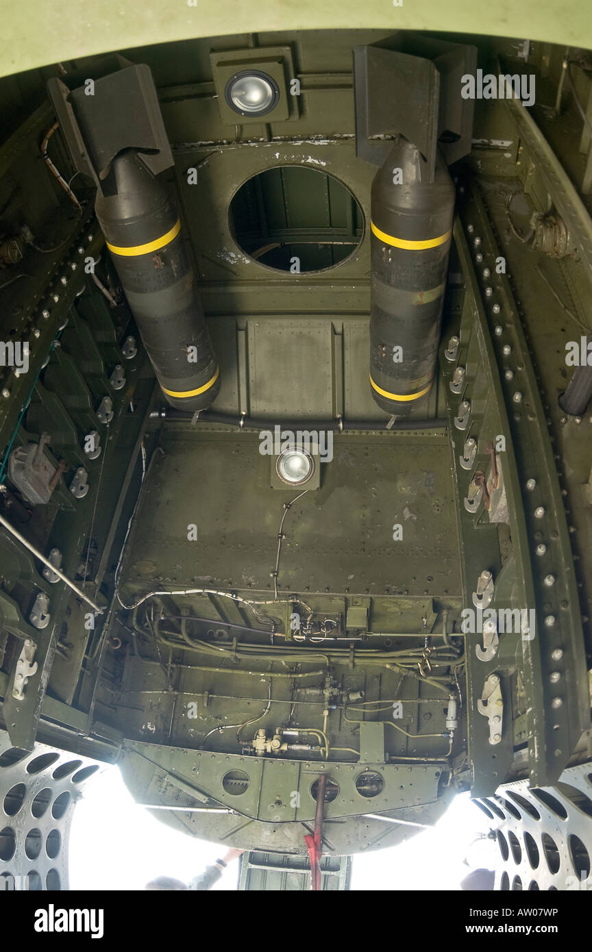 Bombenschacht der Vintage-2. Weltkrieg-Bomber B-25 Mitchell auf den ...
