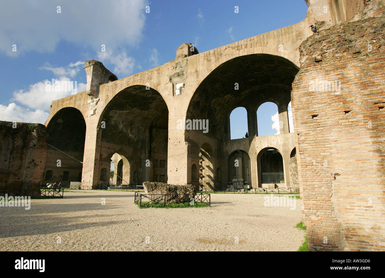 Piazza di santa francesca romana -Fotos und -Bildmaterial in hoher Auflösung – Alamy