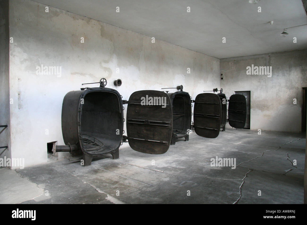 Dampfkammern im Saunagebäude in das ehemalige Konzentrationslager in ...