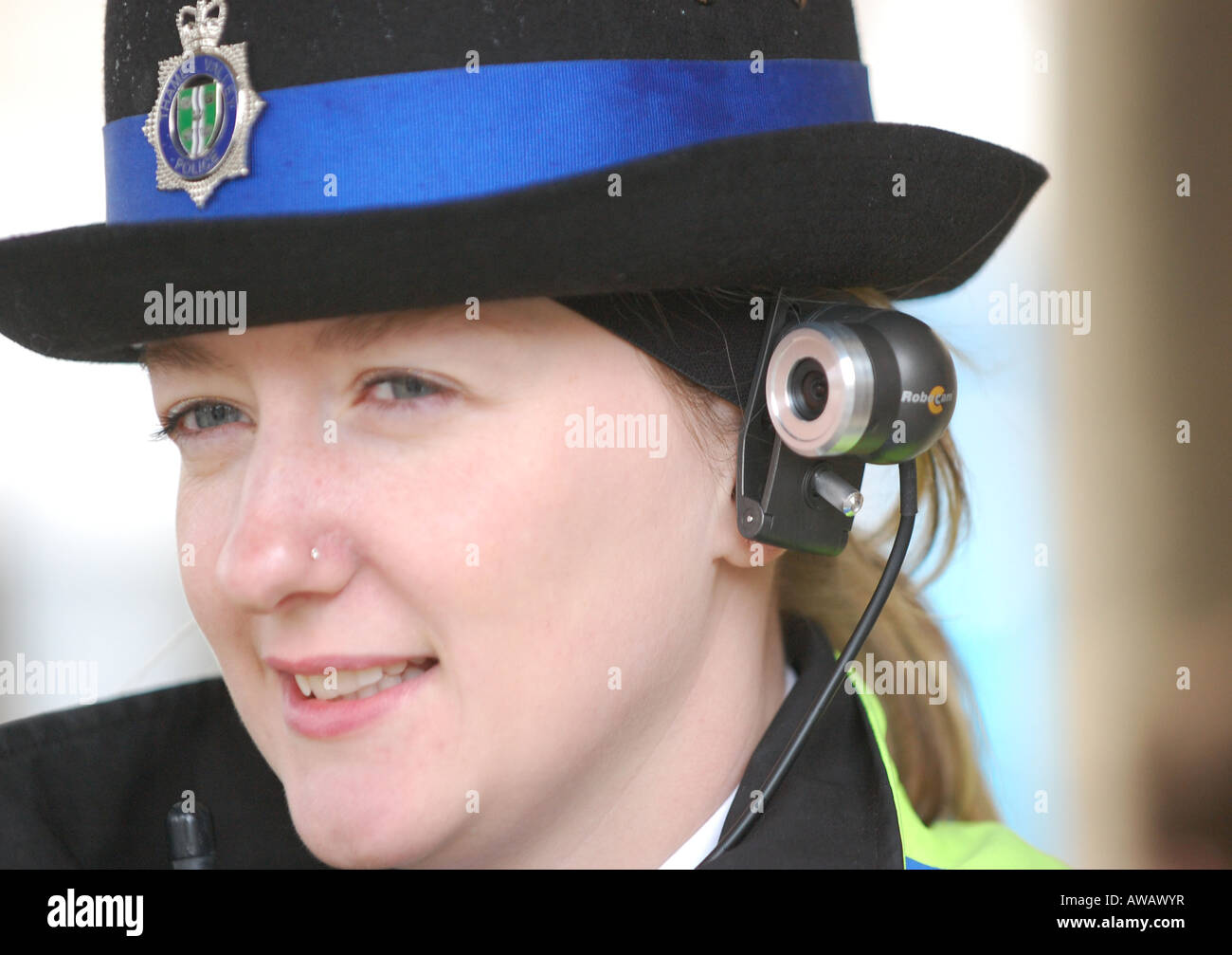 Video Recording-Equipment wird jetzt PCSO Offiziere im Thames Valley ...