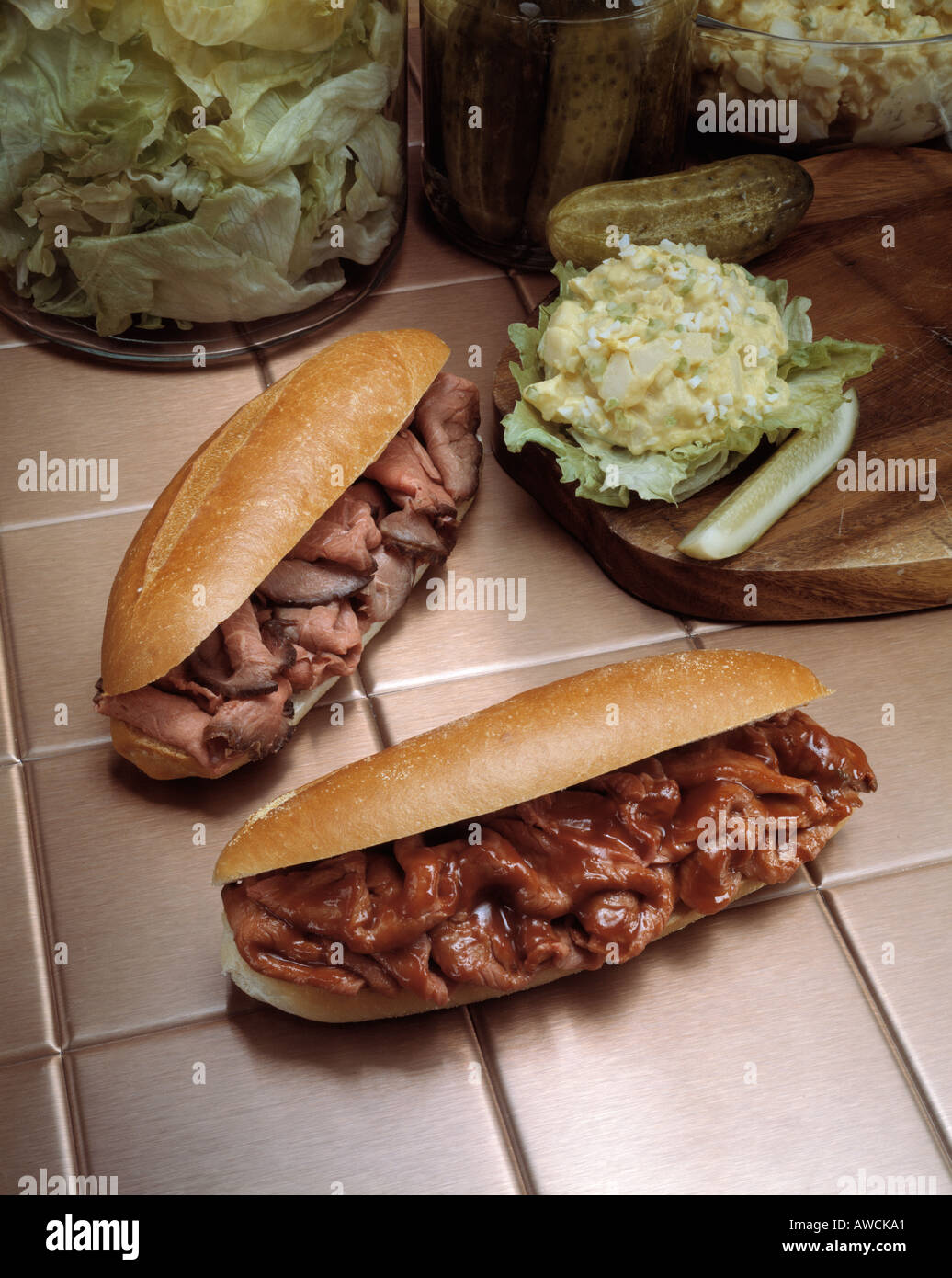 gebratenes Rindfleisch Sandwiches Pilze Zwiebeln Cole Slaw koscher ...