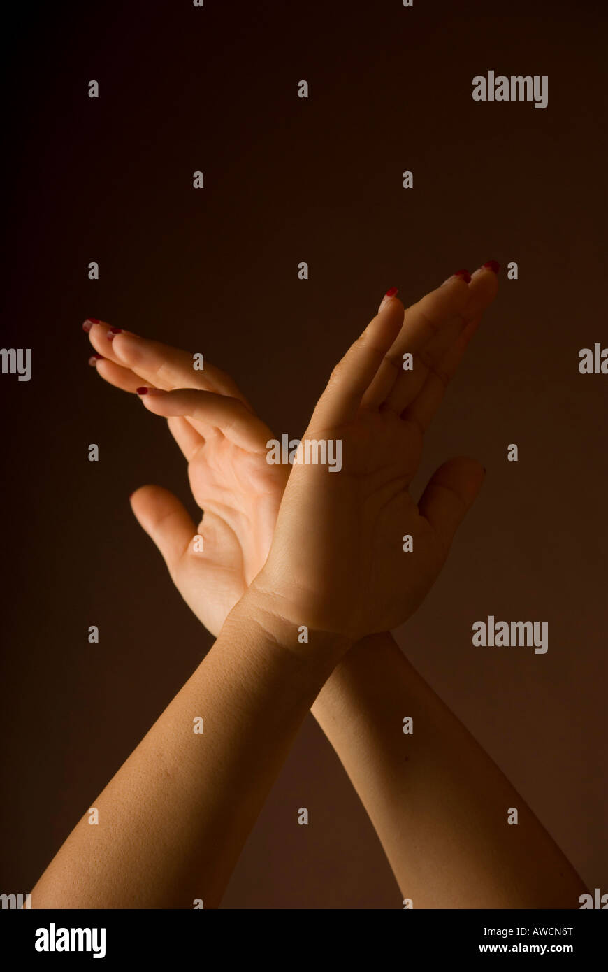 Finger Strecken Stockfotos und -bilder Kaufen - Alamy