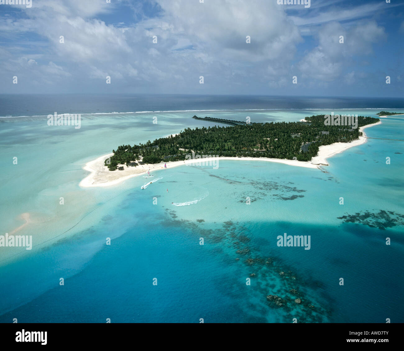 Sun Island, Nalaguraidhoo, Luftbild, Ari Atoll, Malediven, Indischer ...