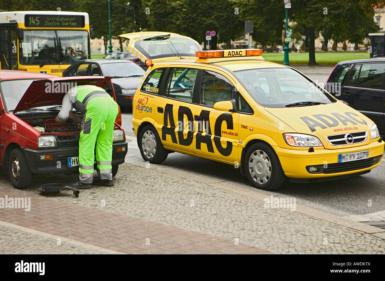 Adac breakdown service -Fotos und -Bildmaterial in hoher Auflösung – Alamy