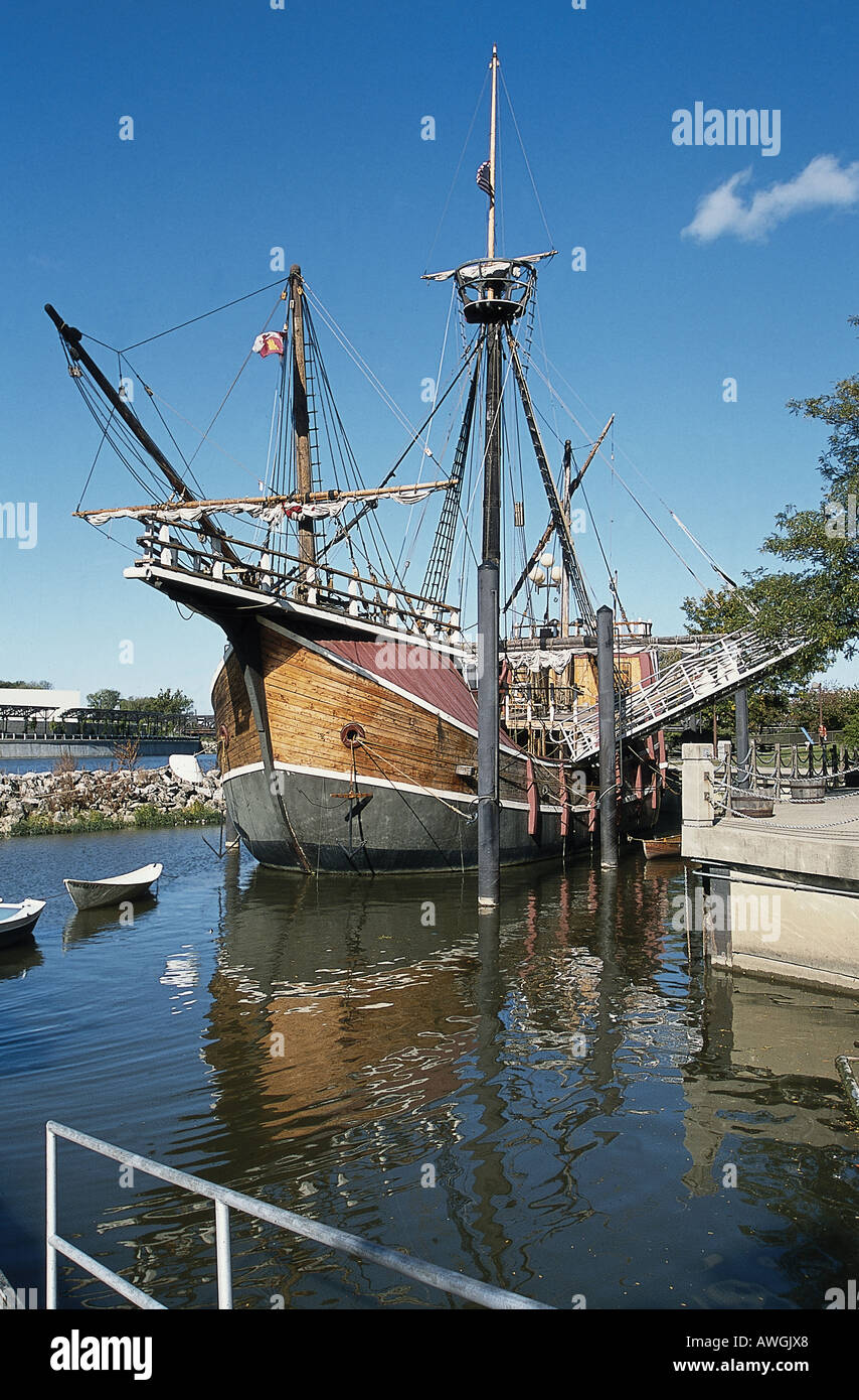 Replik Von Christopher Columbus Flaggschiff Santa Maria Stockfotos und ...