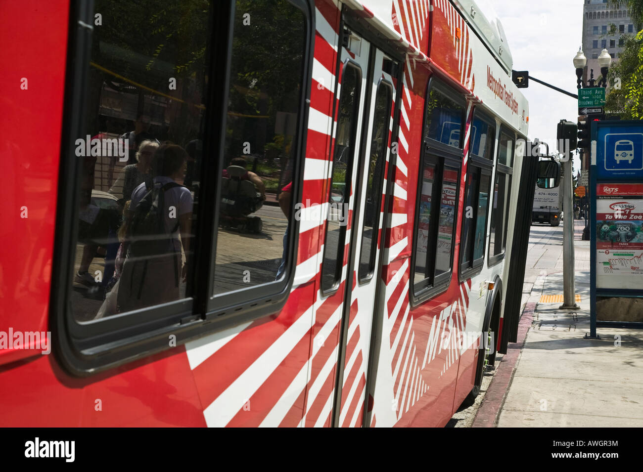 Trolley mts transport transit -Fotos und -Bildmaterial in hoher ...