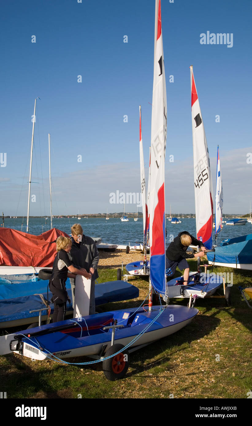 Topper boot -Fotos und -Bildmaterial in hoher Auflösung – Alamy