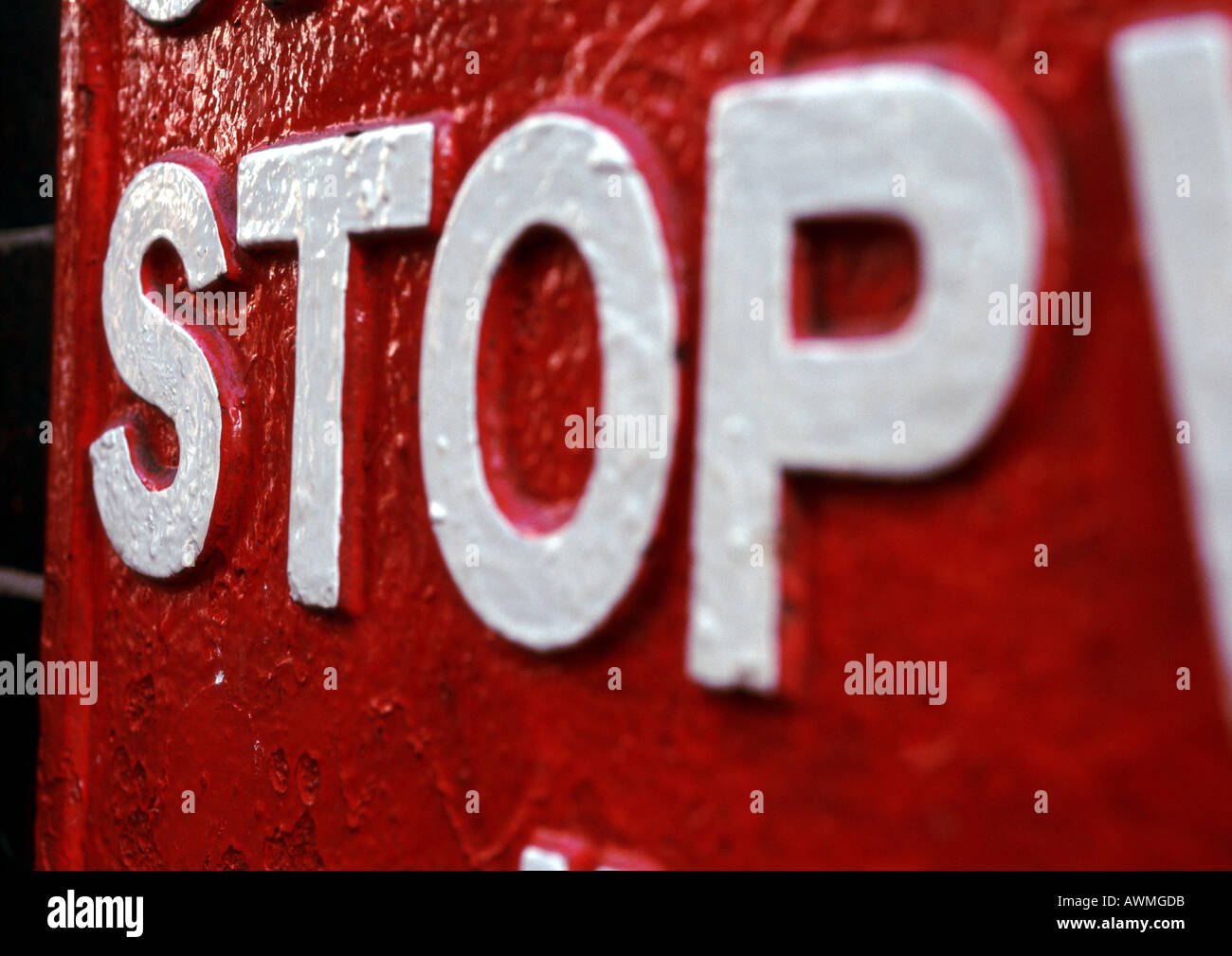 Verkehrsschild Roadsign Rot Weiß Stockfotos & Verkehrsschild Roadsign ...