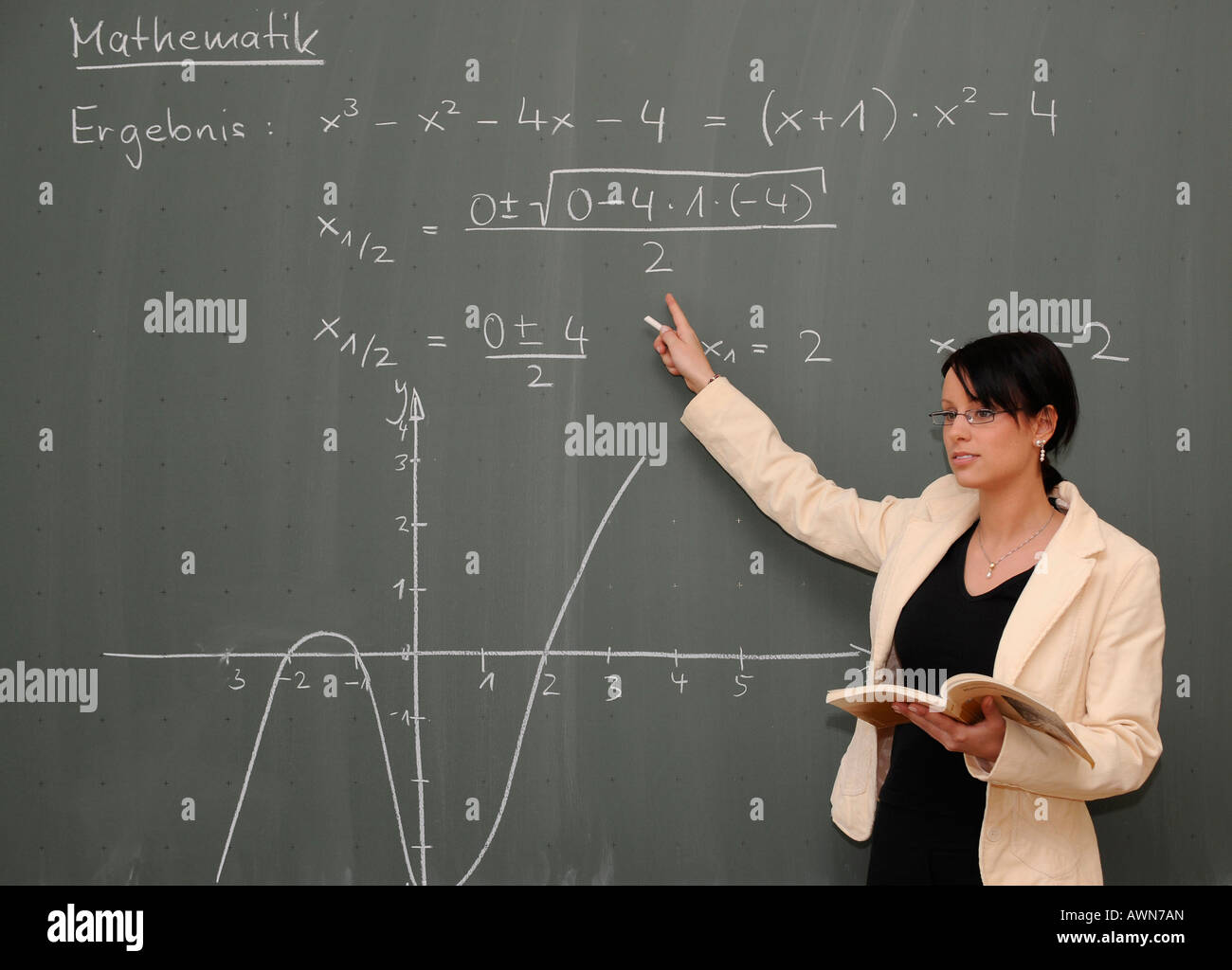 Zeigt mathematikunterricht -Fotos und -Bildmaterial in hoher Auflösung ...