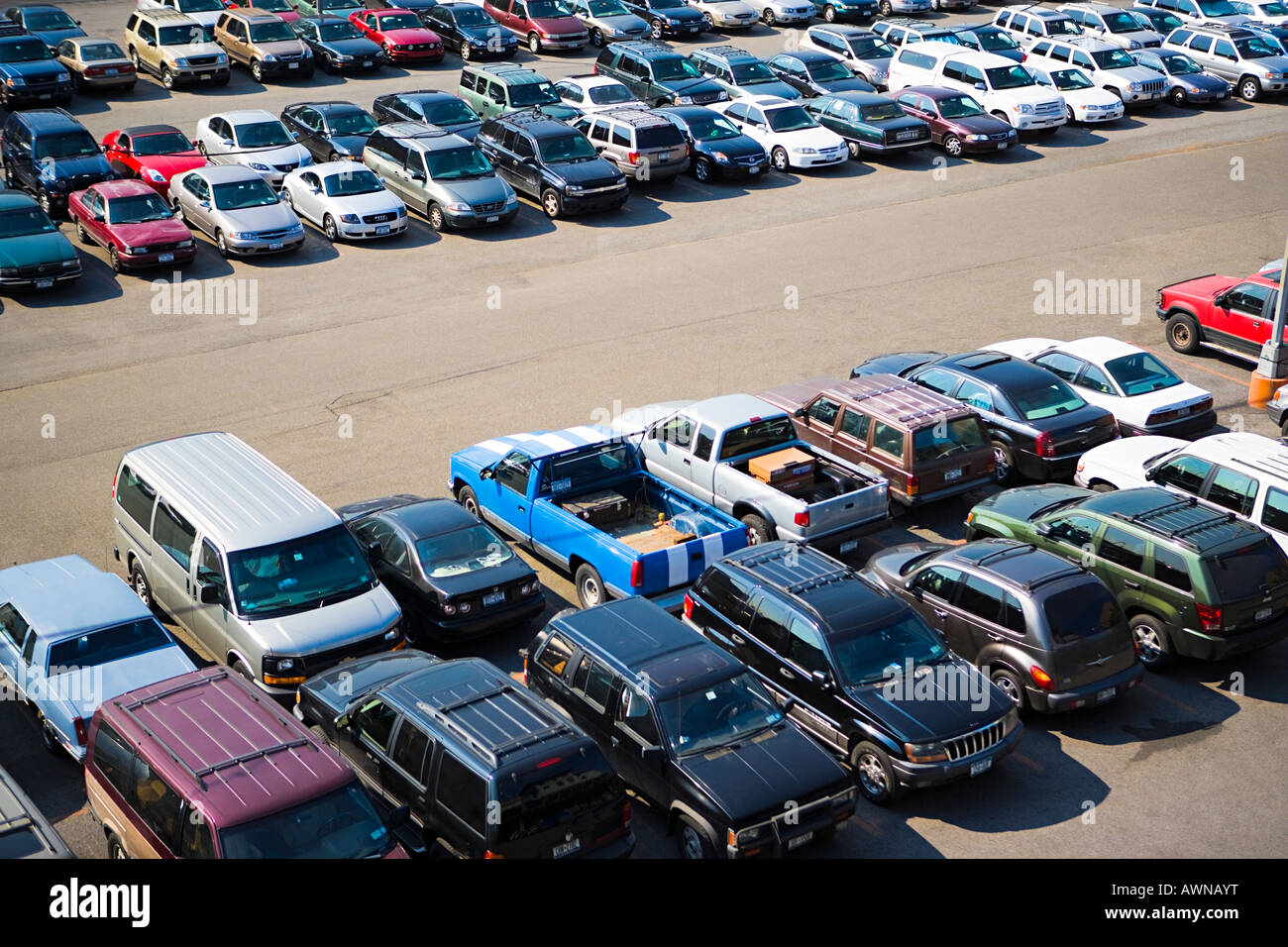 Der parkplatz -Fotos und -Bildmaterial in hoher Auflösung – Alamy
