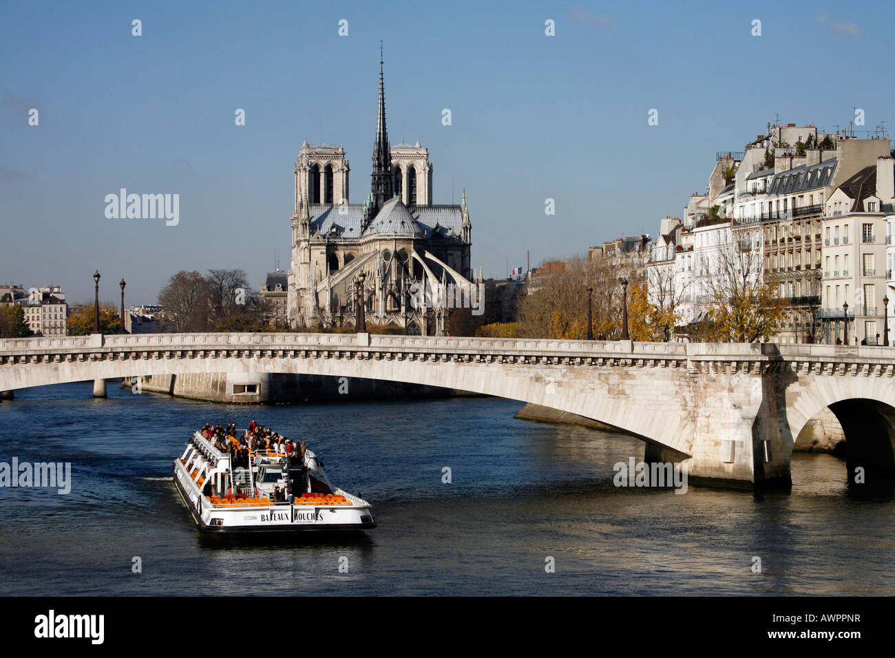 Seine bootstour -Fotos und -Bildmaterial in hoher Auflösung – Alamy