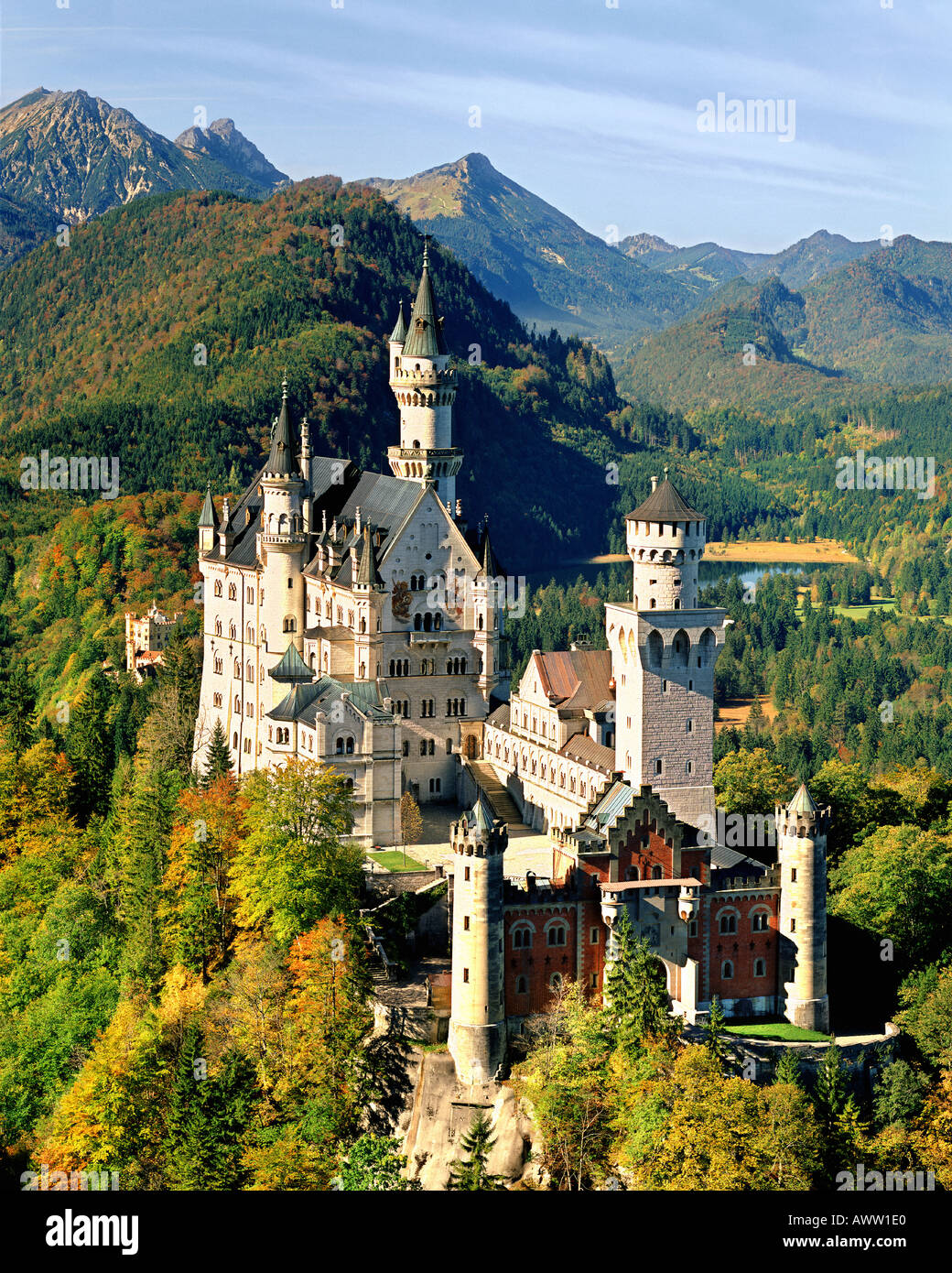 Luftaufnahme von schloss neuschwanstein -Fotos und -Bildmaterial in ...