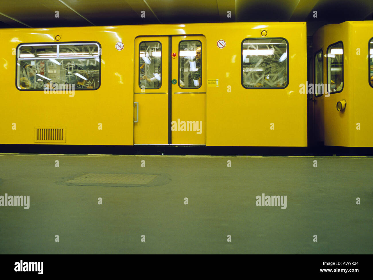 U bahn fahrplan berlin -Fotos und -Bildmaterial in hoher Auflösung – Alamy