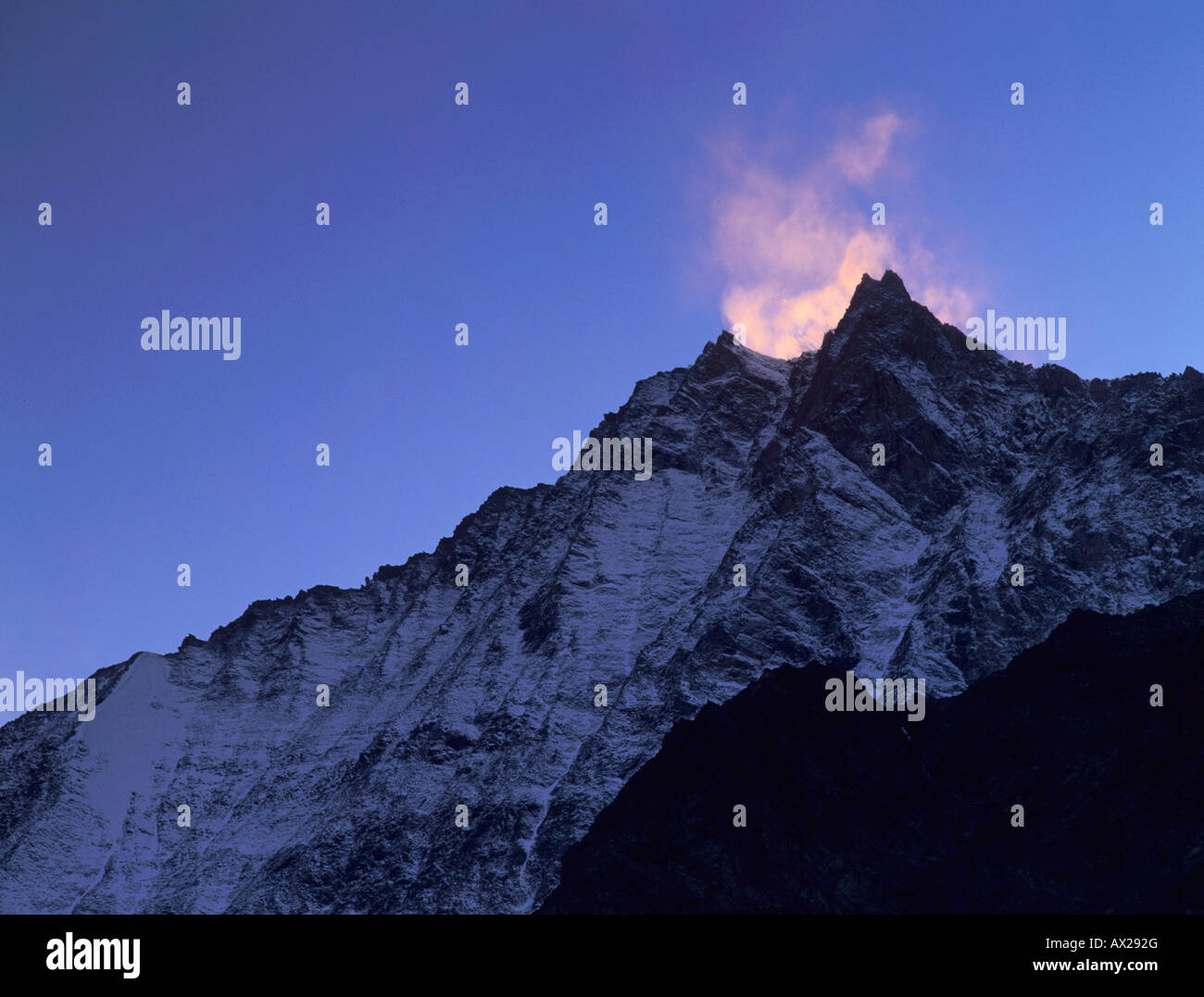 Lenzspitze berg -Fotos und -Bildmaterial in hoher Auflösung – Alamy
