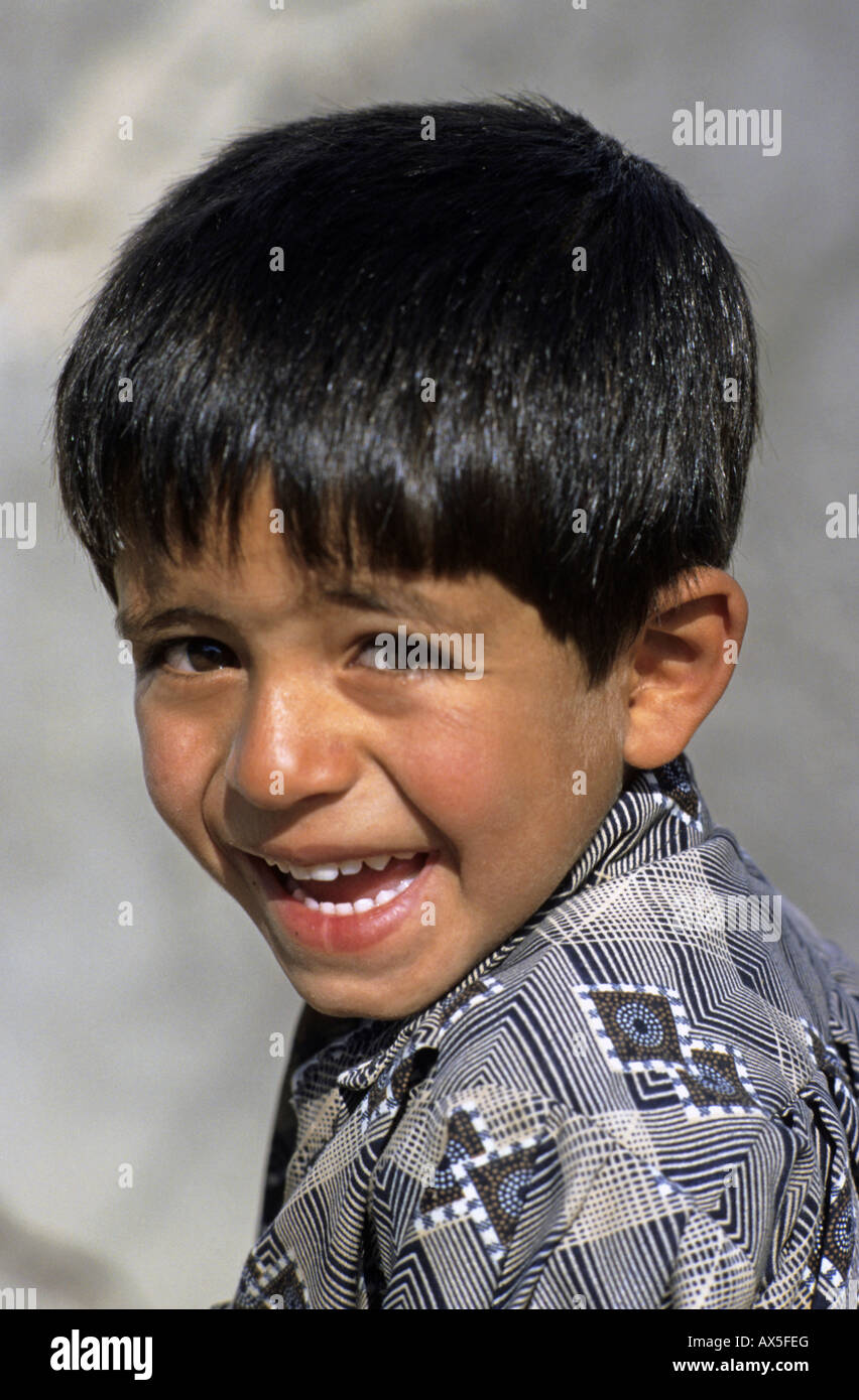 Young kurdish boys -Fotos und -Bildmaterial in hoher Auflösung – Alamy