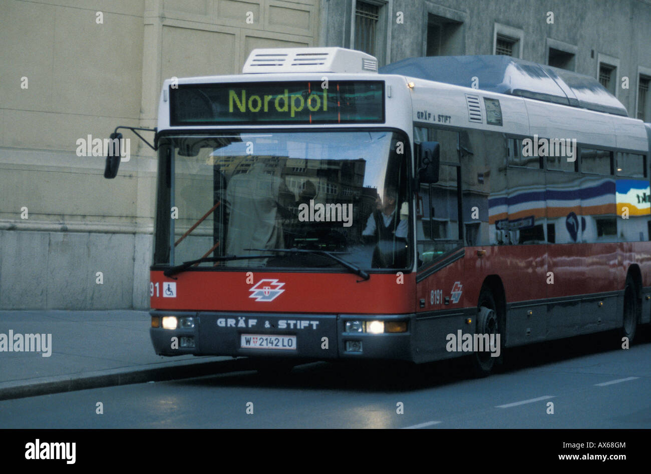 Wiener linien bus -Fotos und -Bildmaterial in hoher Auflösung – Alamy
