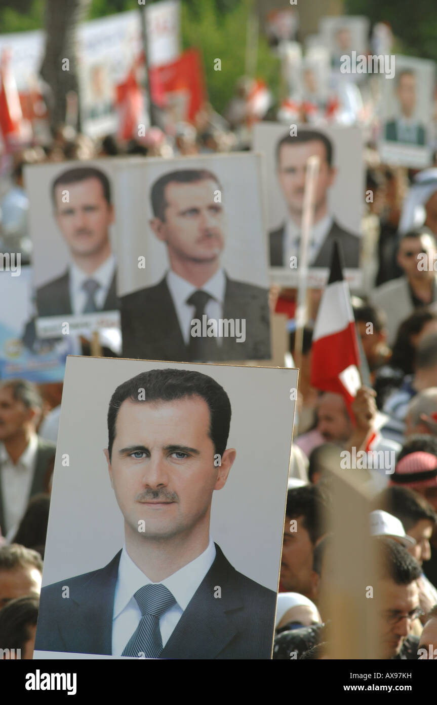 Präsident bashar al assad -Fotos und -Bildmaterial in hoher Auflösung ...